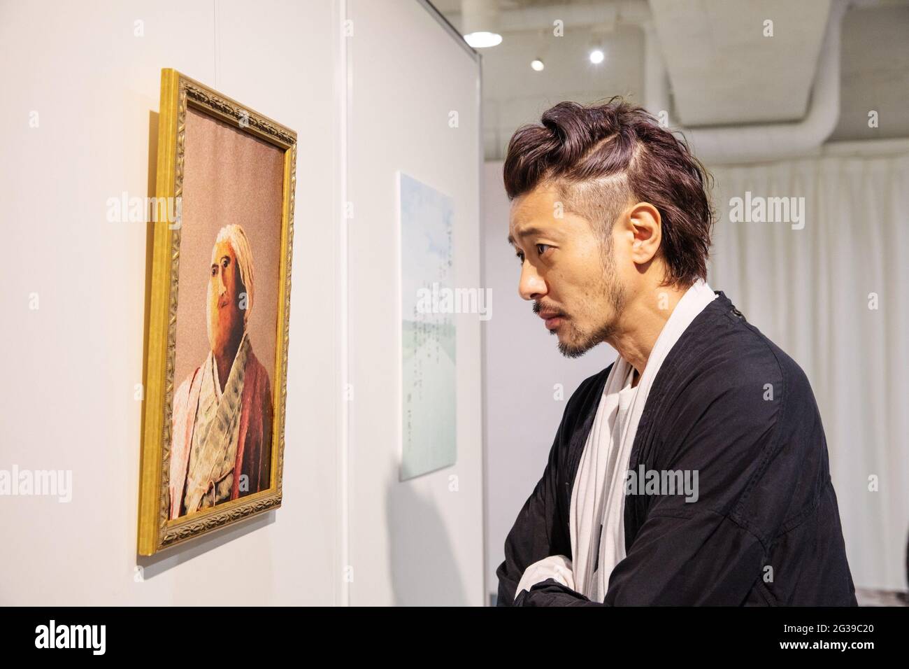 CREATOR'S FILE: GOLD, right: host Ryuji Akiyama, (Season 1, ep. 107 ...