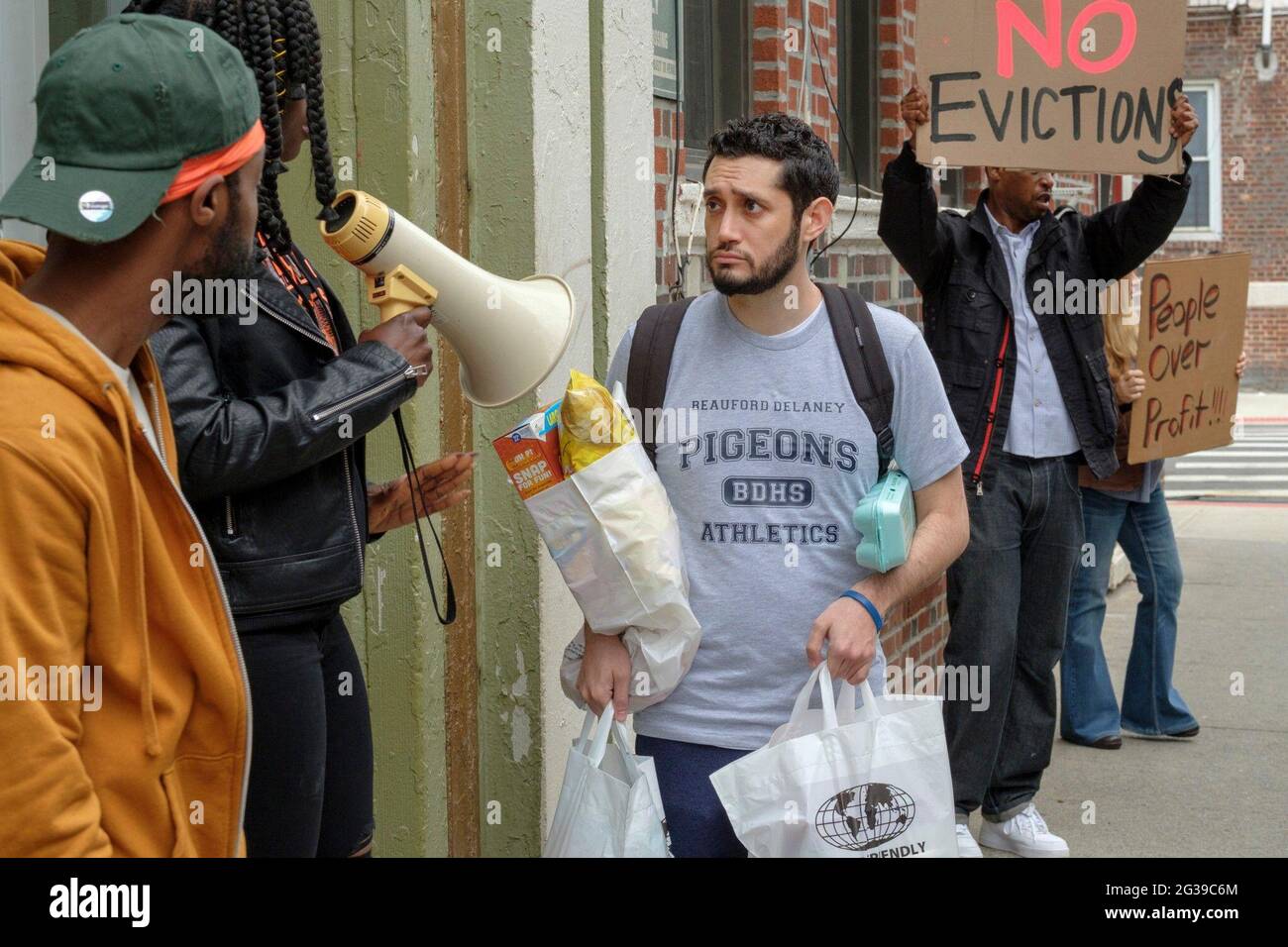 FLATBUSH MISDEMEANORS, center: Dan Perlman, The Chicken or the Egg', Season 1, ep. 103, aired ...