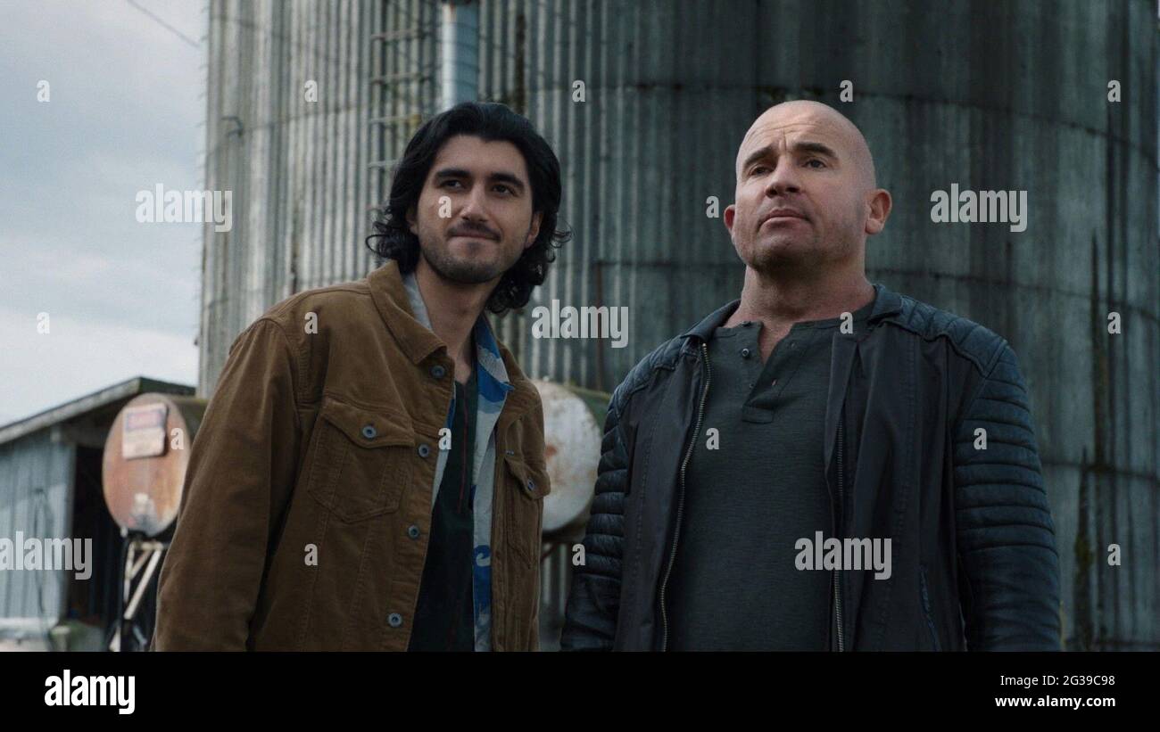 LEGENDS OF TOMORROW (aka DC'S LEGENDS OF TOMORROW), from left: Shayan ...