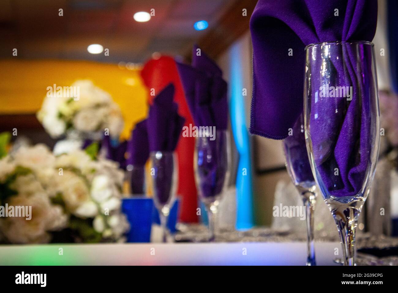 Purple formal table setting Stock Photo - Alamy