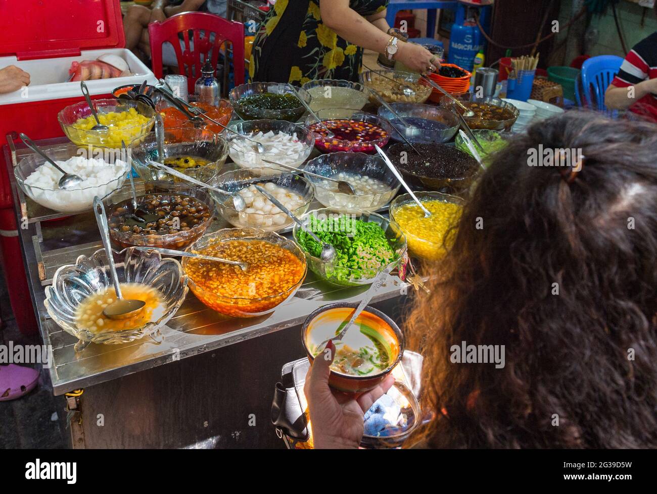 Self service food stall hi-res stock photography and images - Alamy