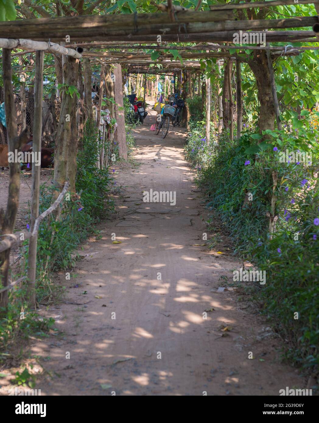 Pathway blocked hi-res stock photography and images - Alamy