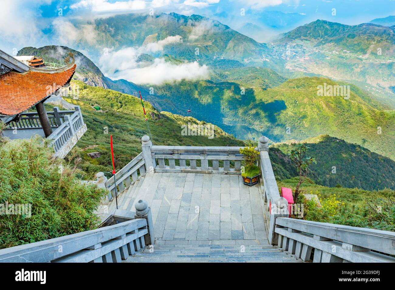 Buddhism temple in sapa lao hi-res stock photography and images - Alamy