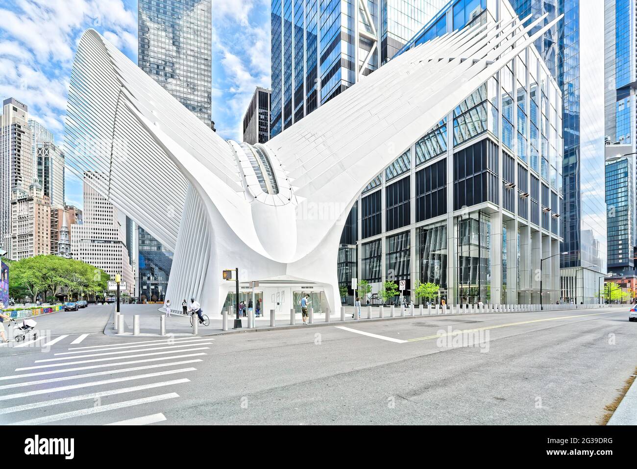Oculus World Trade Center Train Station Stock Photo - Alamy