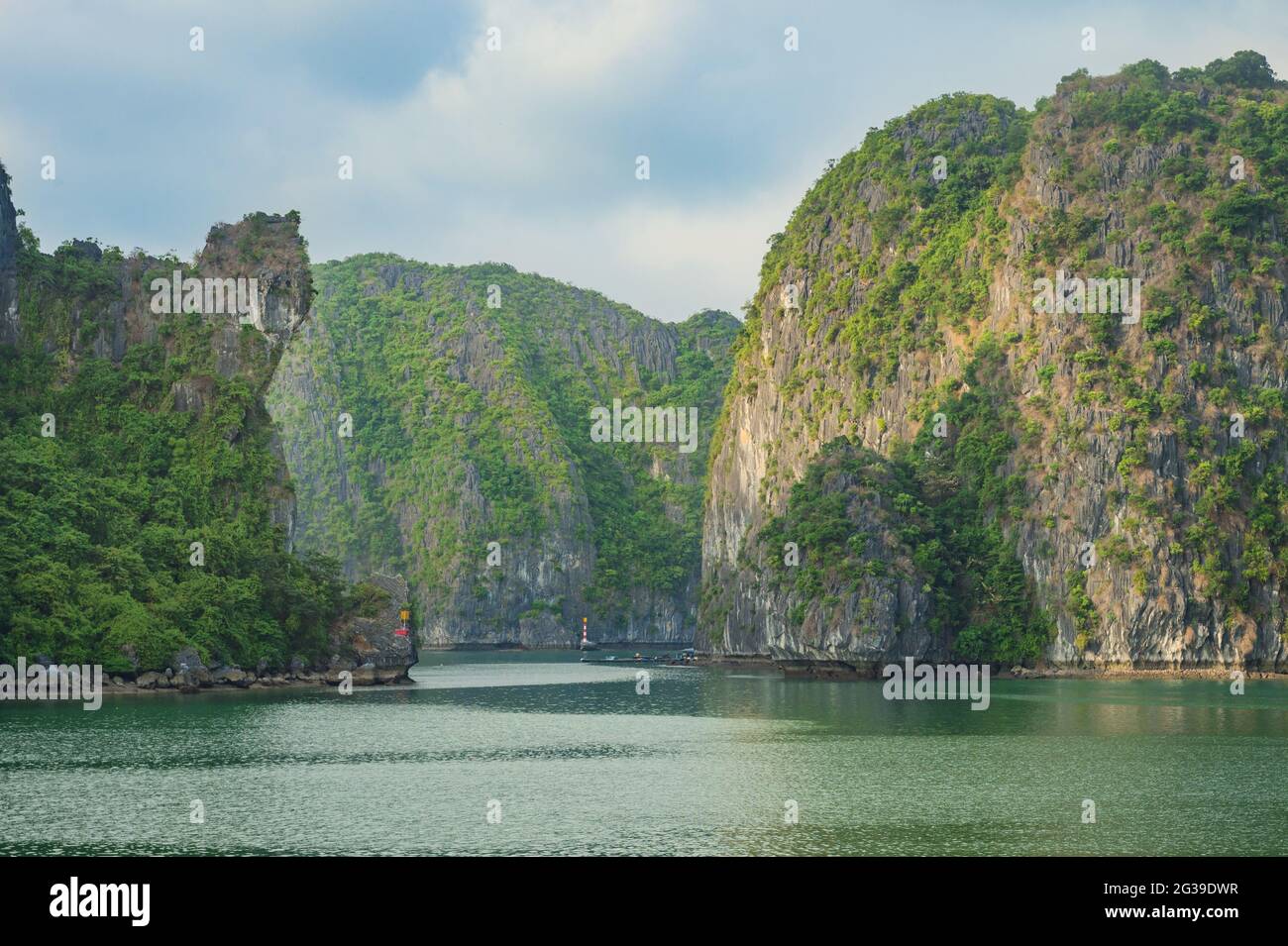 View of the river flowing between the rocks at Ha Long Bay, Vietnam ...