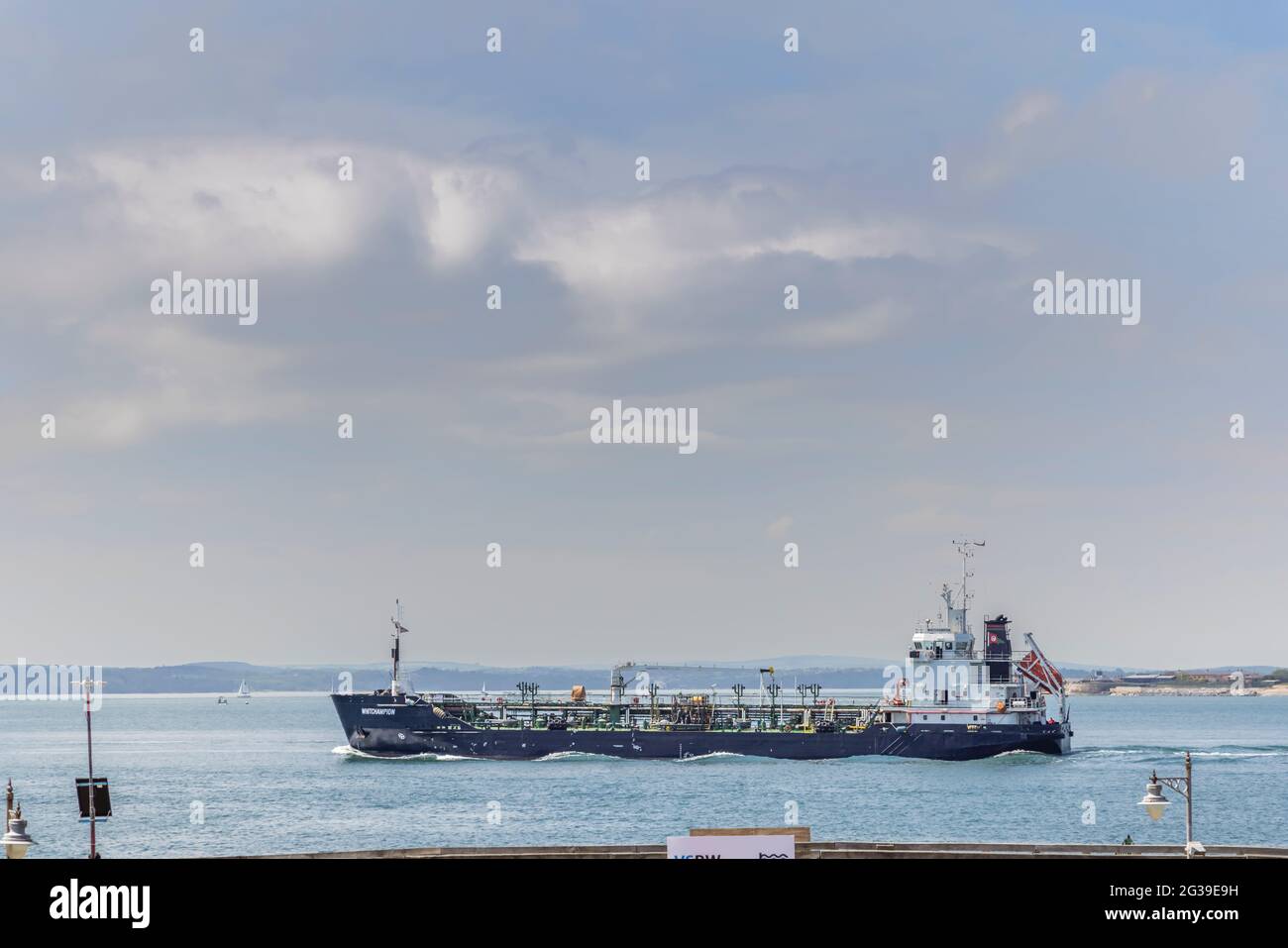 Petrochemical tanker hi-res stock photography and images - Alamy