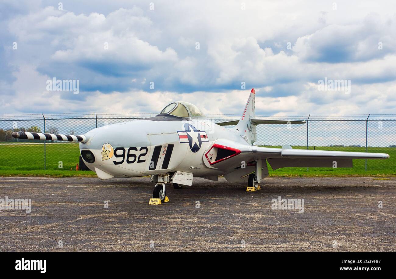 Grumman f9f hi-res stock photography and images - Alamy
