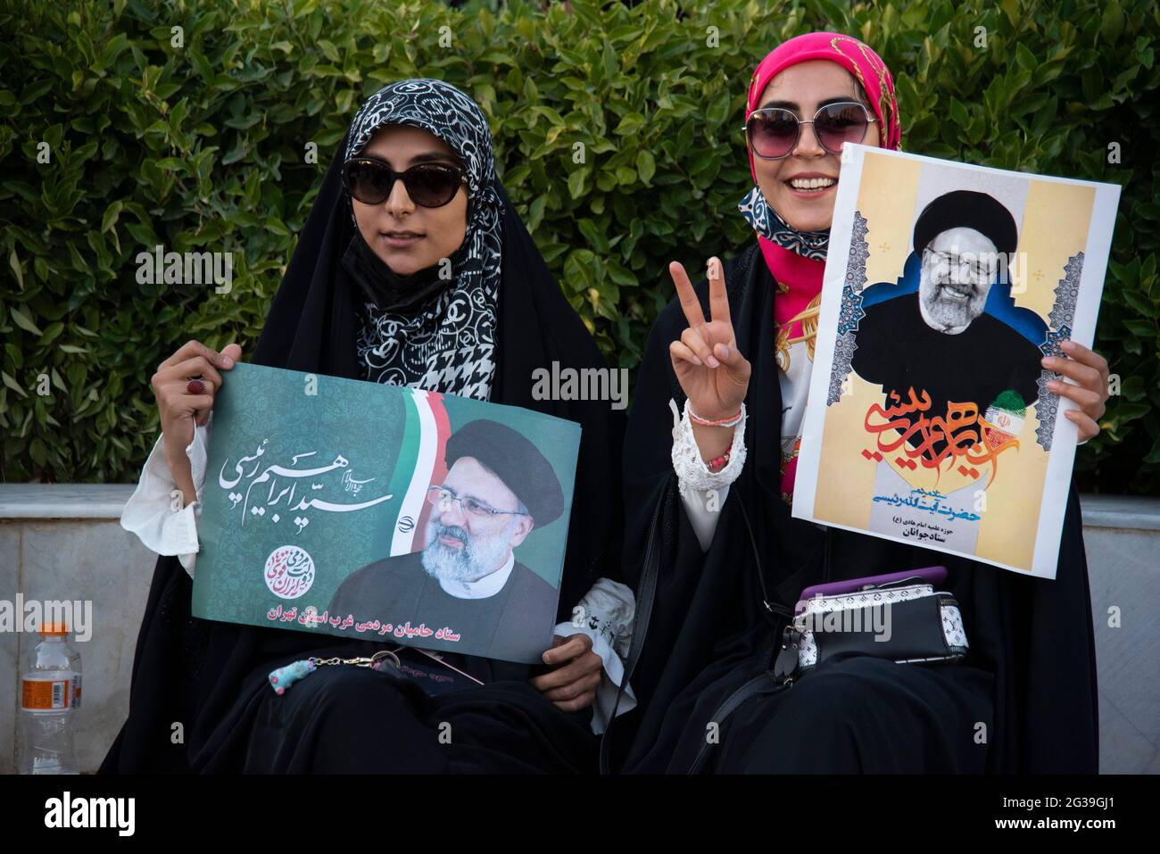 Tehran, Iran. 14th June, 2021. Supporters of presidential elections ...