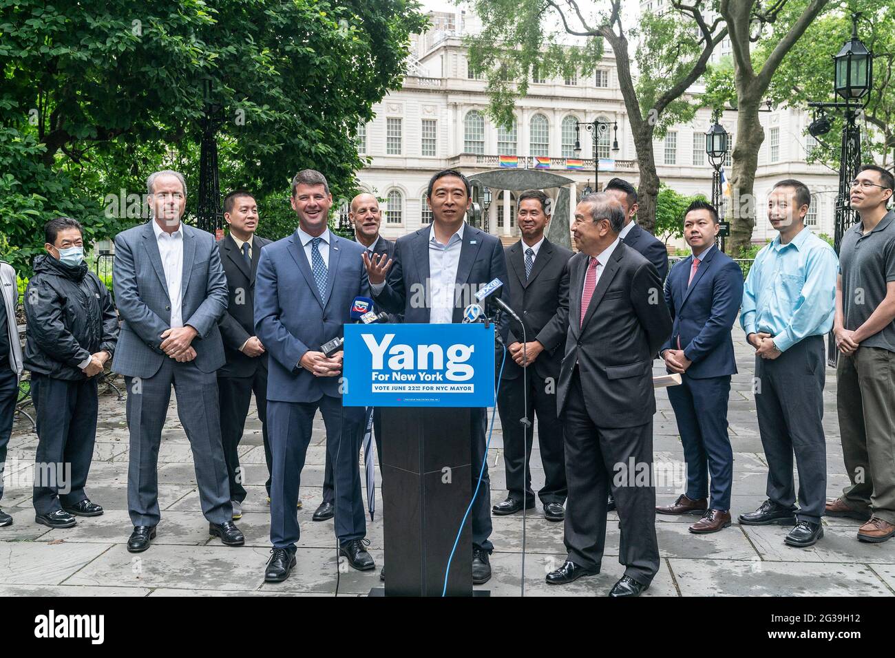 Crime insiders hi-res stock photography and images - Alamy