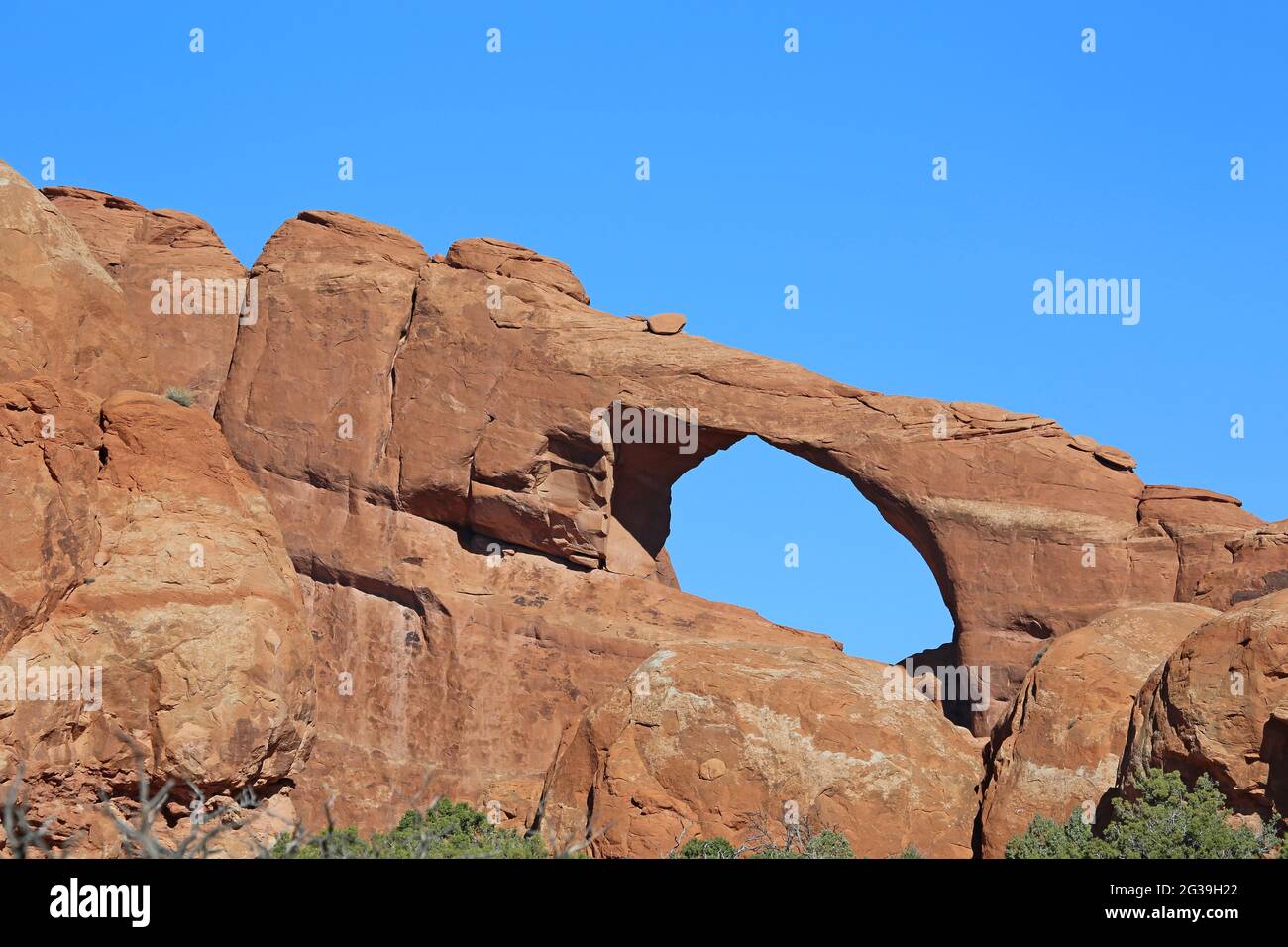 Skyline arch hi-res stock photography and images - Alamy