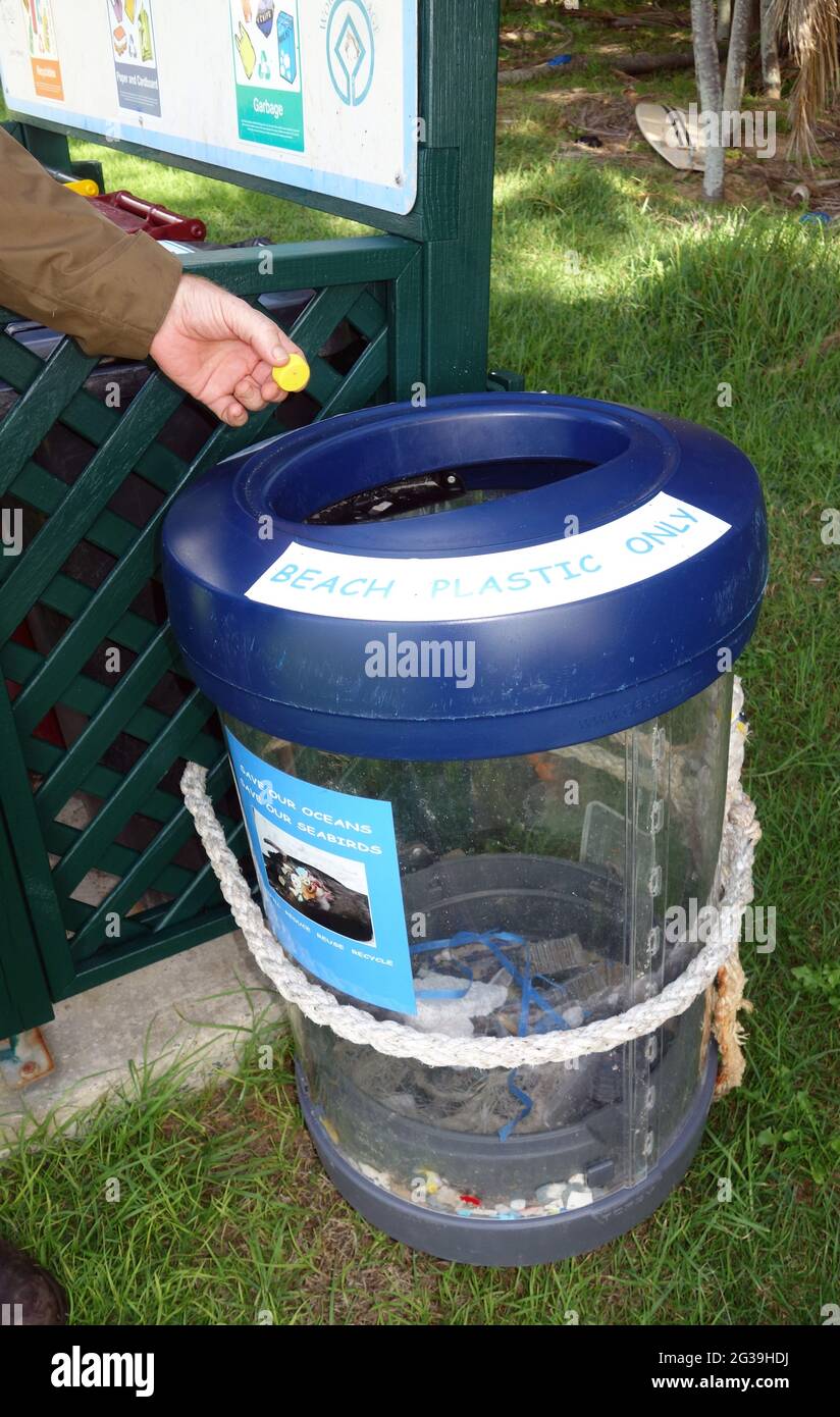 Plastic pollution ocean hi-res stock photography and images - Alamy