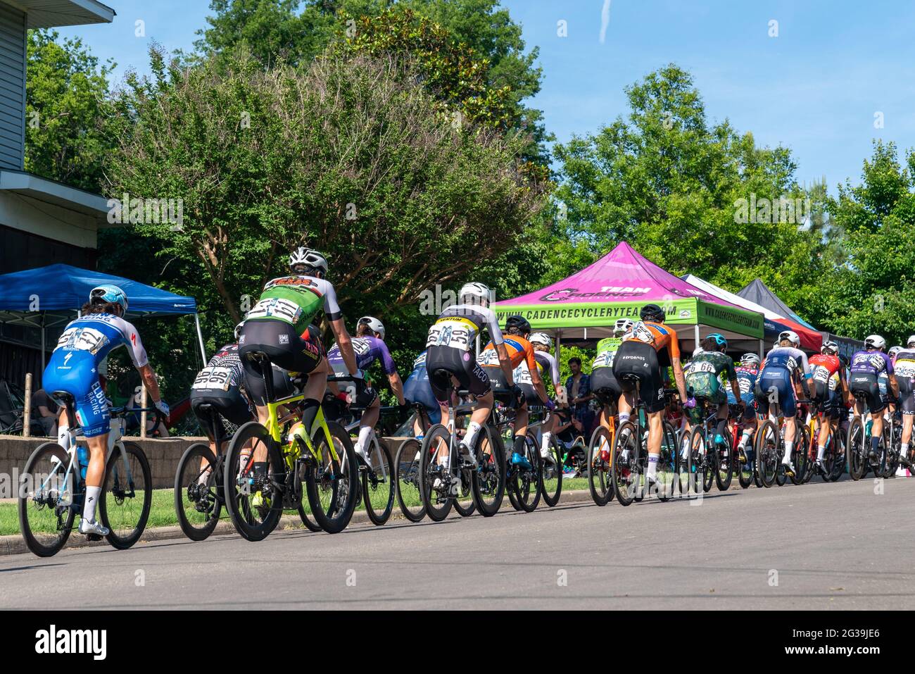 Tulsa Tough crit bike race on Crybaby Hill, Sunday 2021 Stock Photo - Alamy