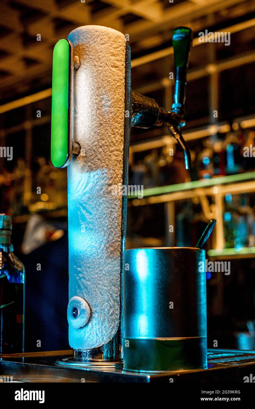 Beer column hi-res stock photography and images - Alamy