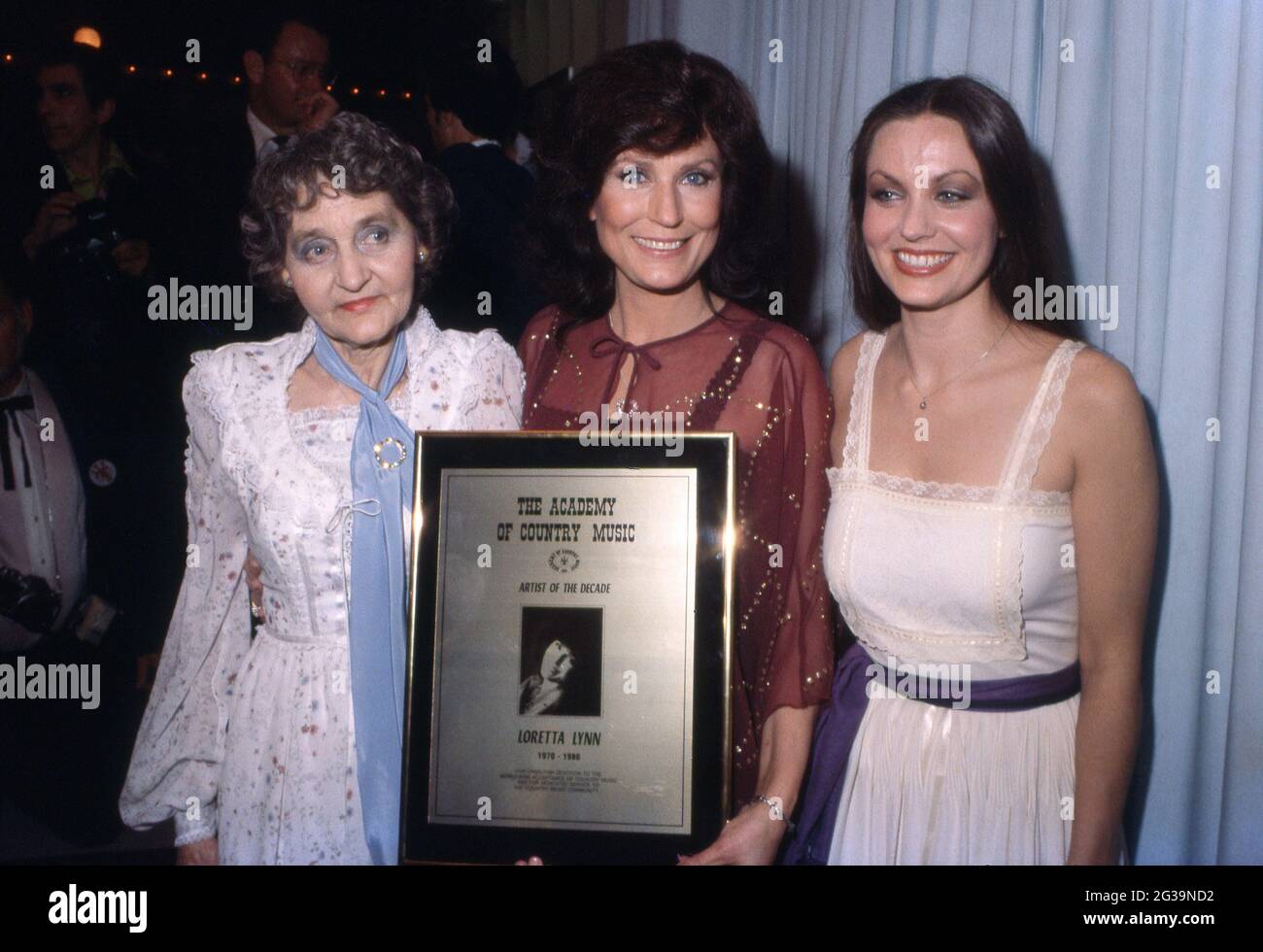 Loretta Lynn with mother Clary Webb and sister Crystal Gayle 1980 ...
