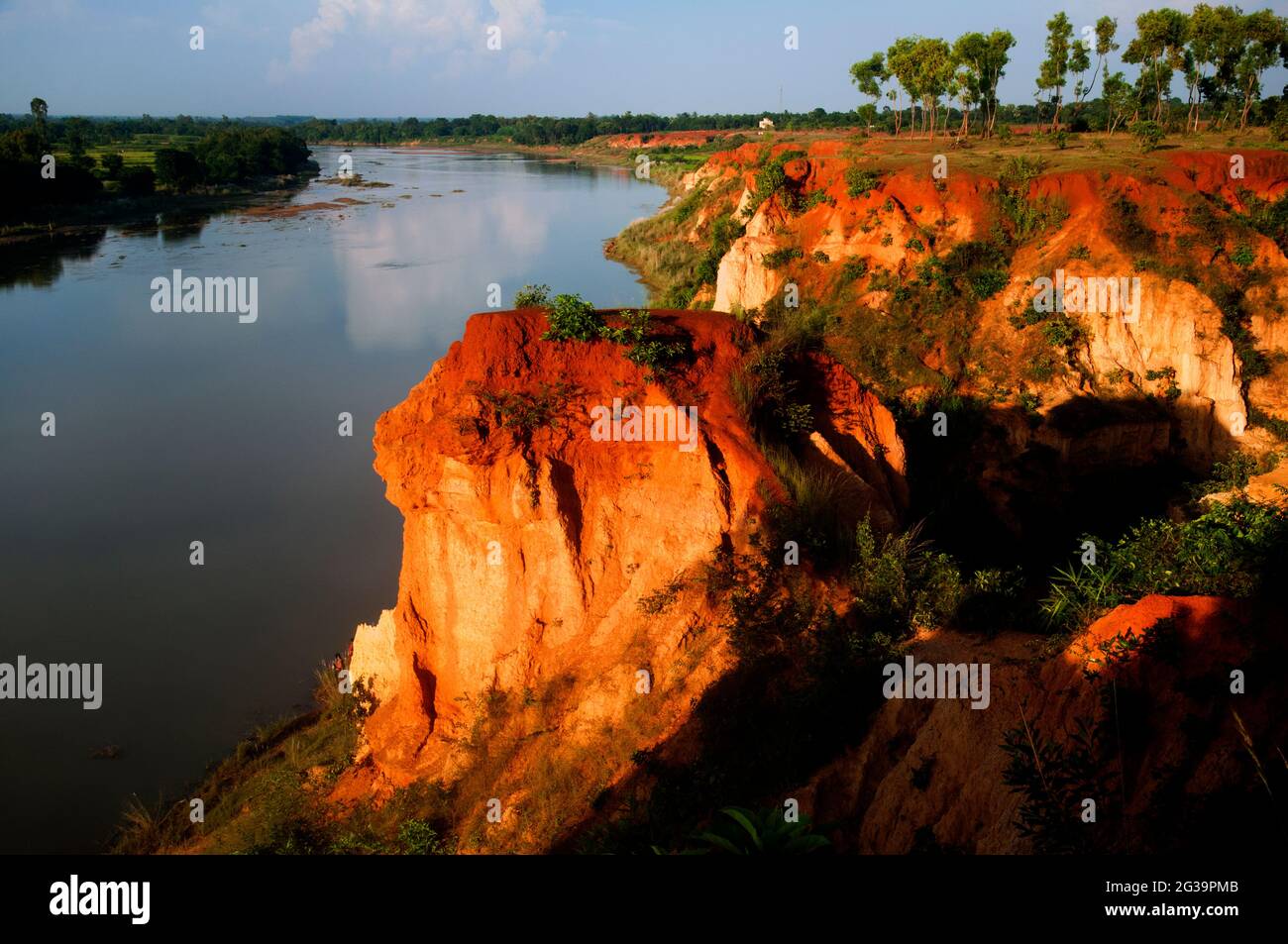 The rocky textures of Gongoni canyon beside River Silabati in Medinipur ...