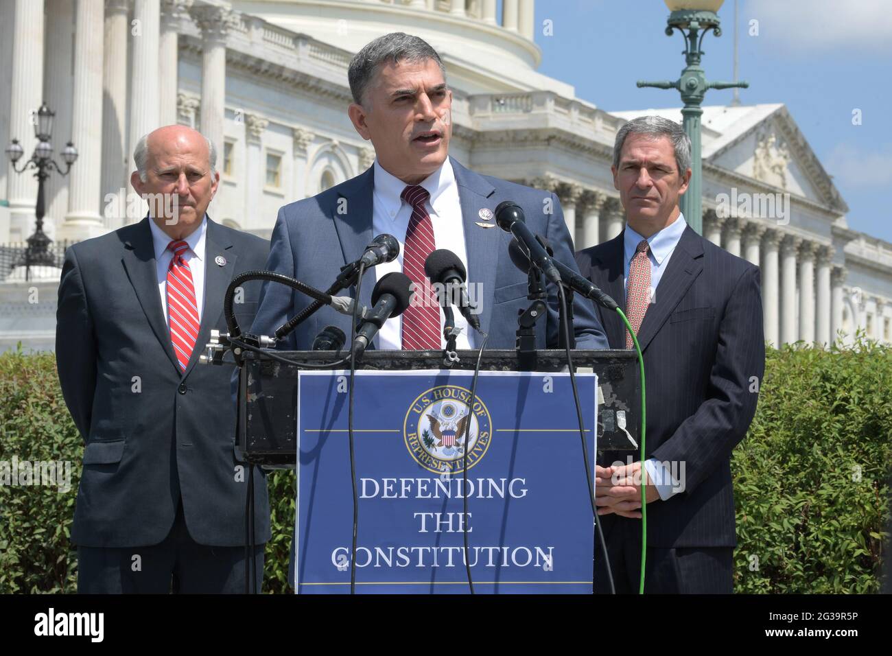 Ken triangle hi-res stock photography and images - Alamy