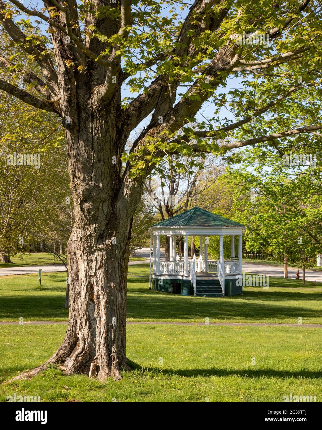 The Town Common in Petersham, Massachusetts Stock Photo - Alamy