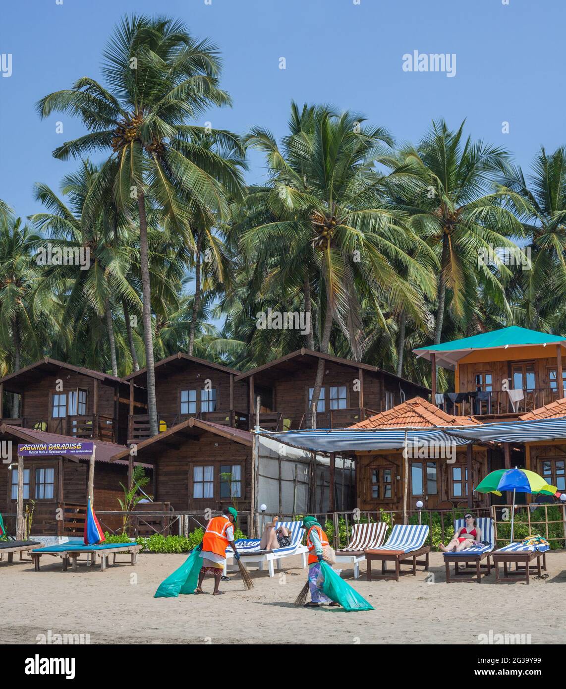 Sweeping up sand hi-res stock photography and images - Alamy