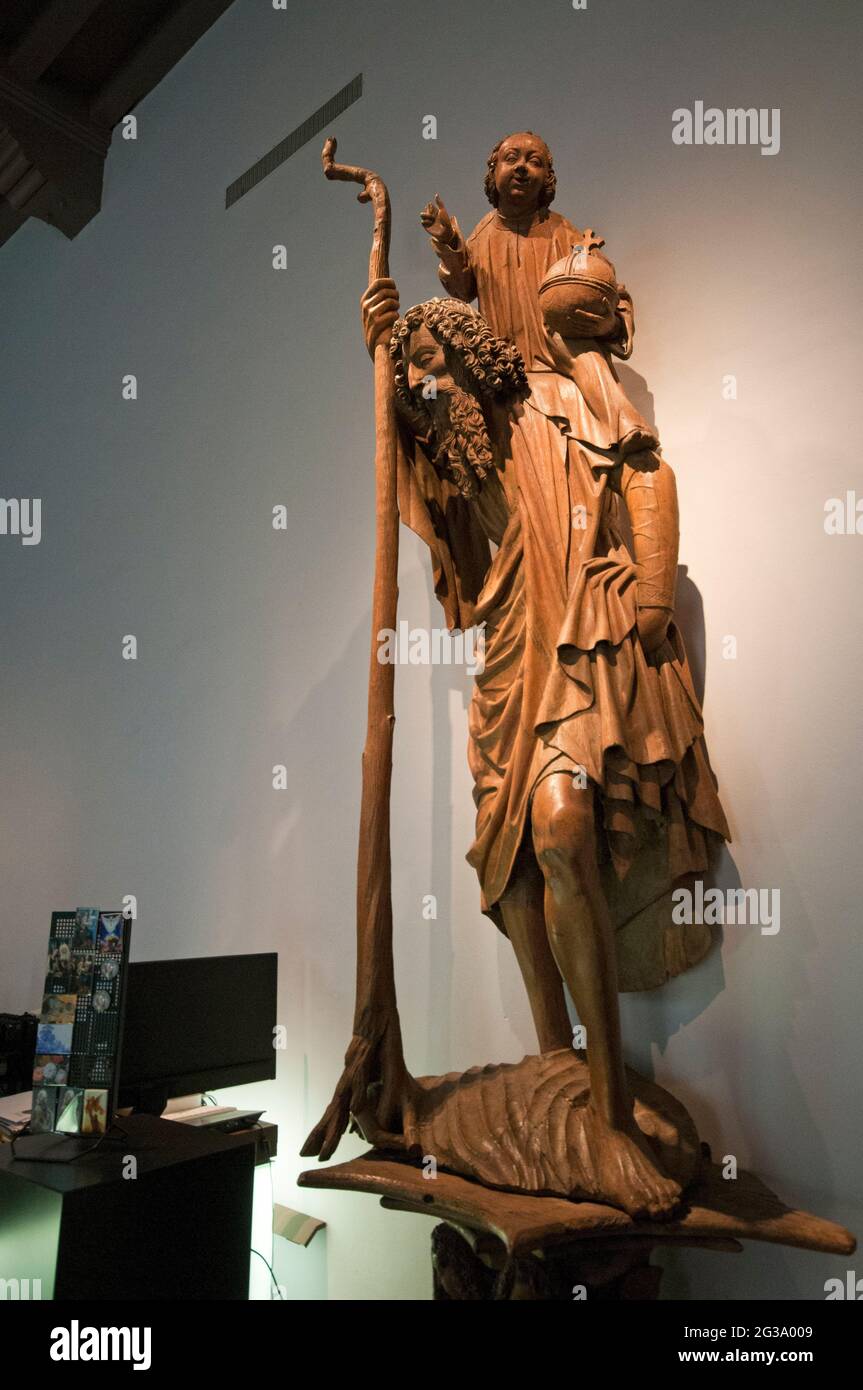 St christopher statue hi-res stock photography and images - Alamy