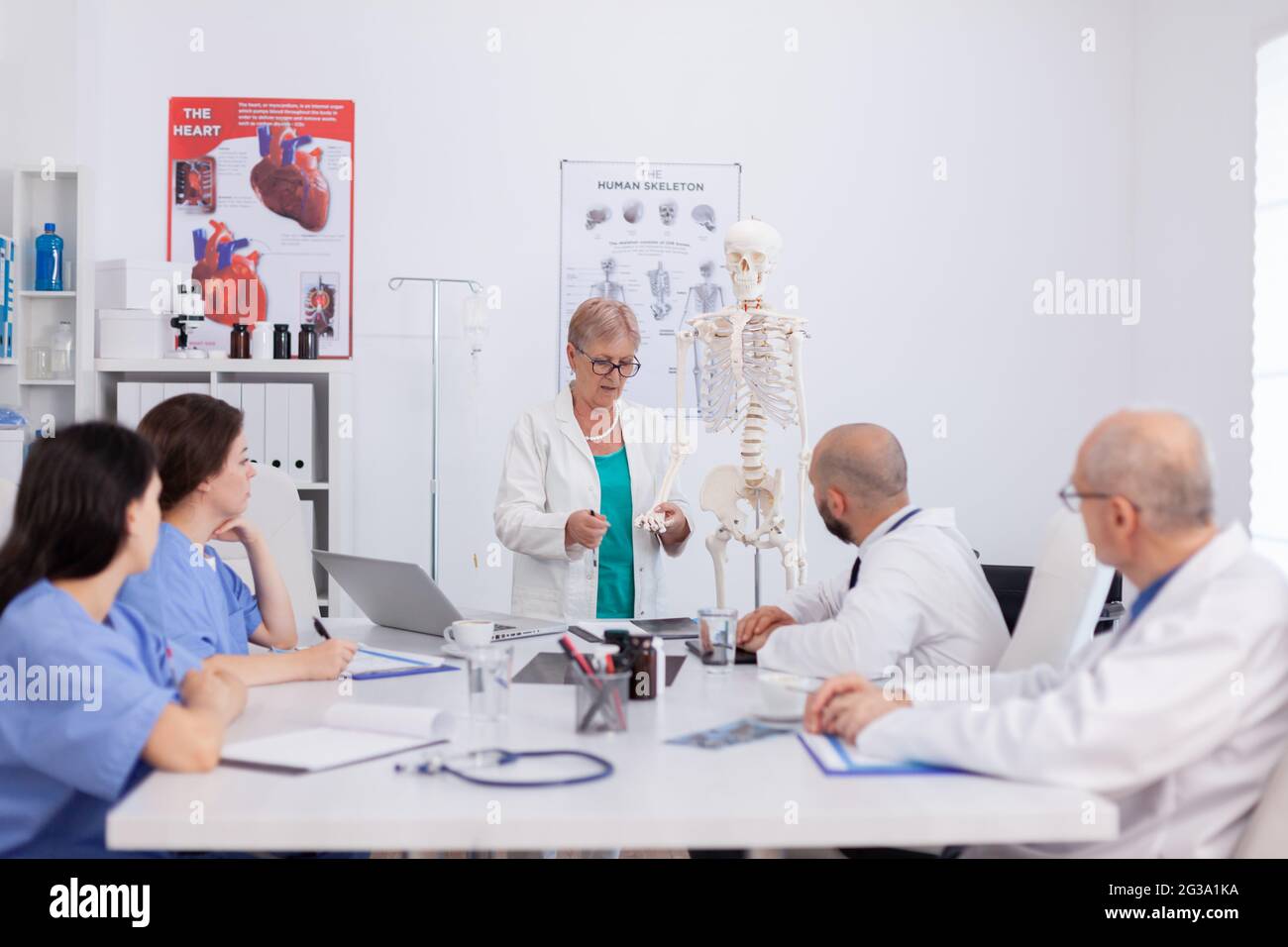 Skeleton sitting computer hi-res stock photography and images - Alamy