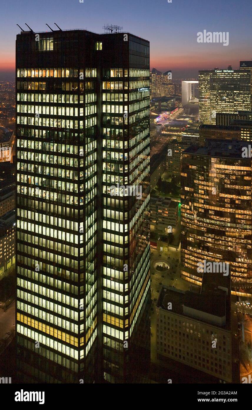 FRANCE, HAUTS DE SEINE (92), COURBEVOIE, LA DEFENSE BUSINESS DISTRICT ...