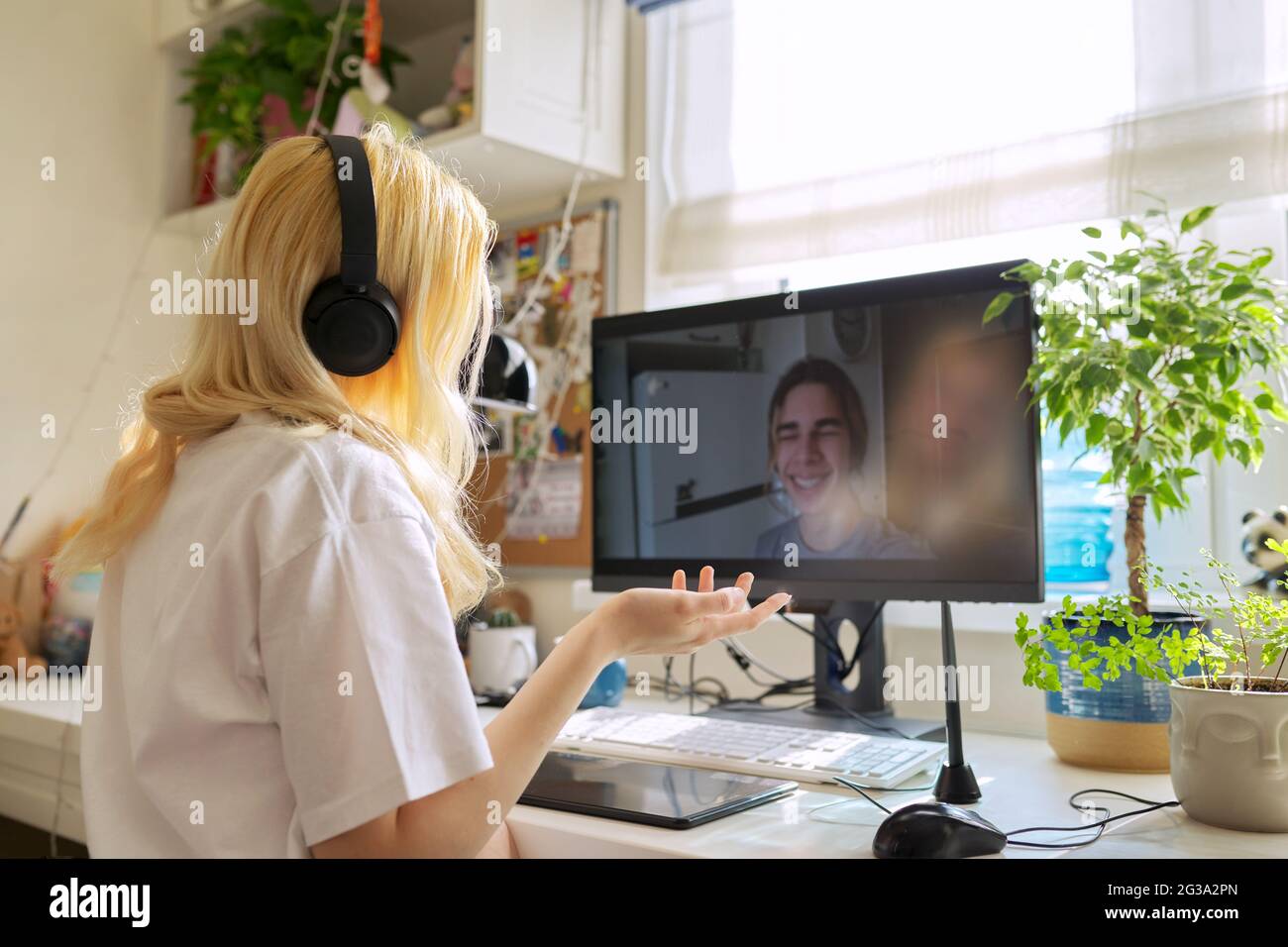 Cool teenager, computer hi-res stock photography and images - Alamy