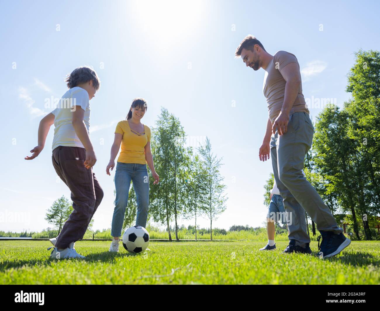 Dad and daughter playing soccer hi-res stock photography and images - Alamy