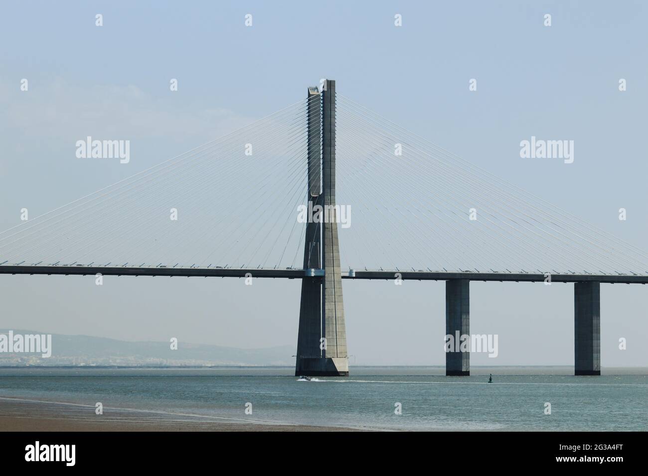 Modern bridge architecture hi-res stock photography and images - Alamy