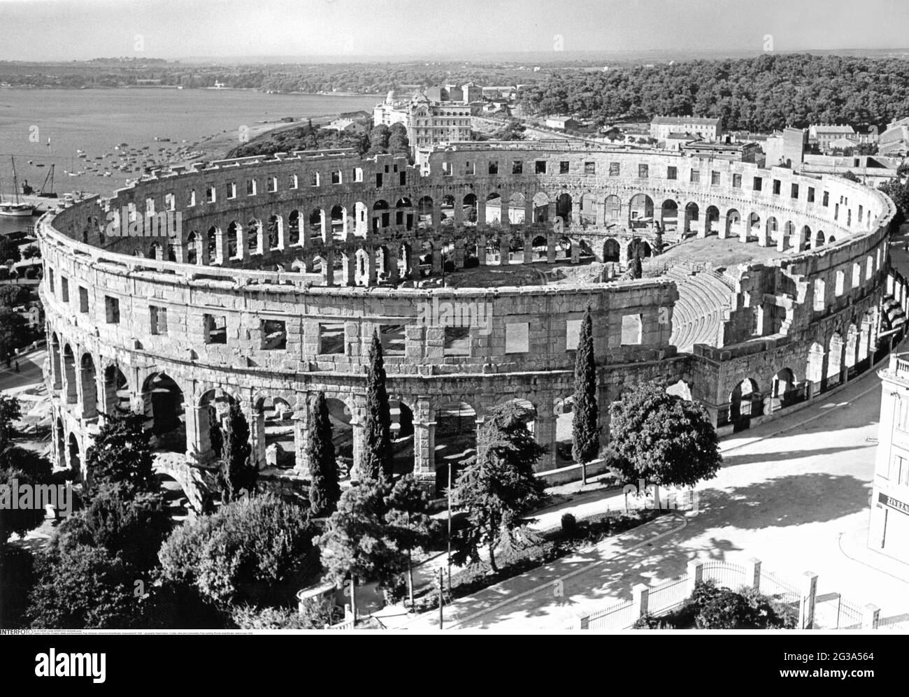 geography / travel historic, Croatia, cities and communities, Pula ...