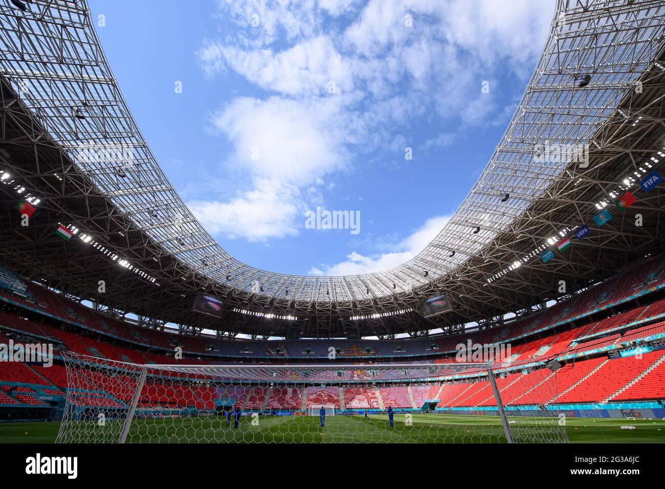 Puskas arena stadium hi-res stock photography and images - Alamy