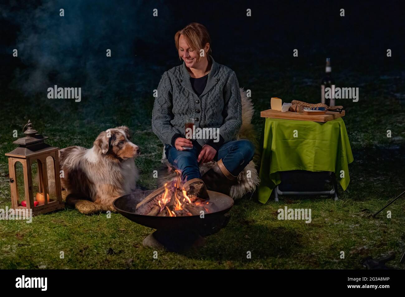 Australian campfire fun hi-res stock photography and images - Alamy