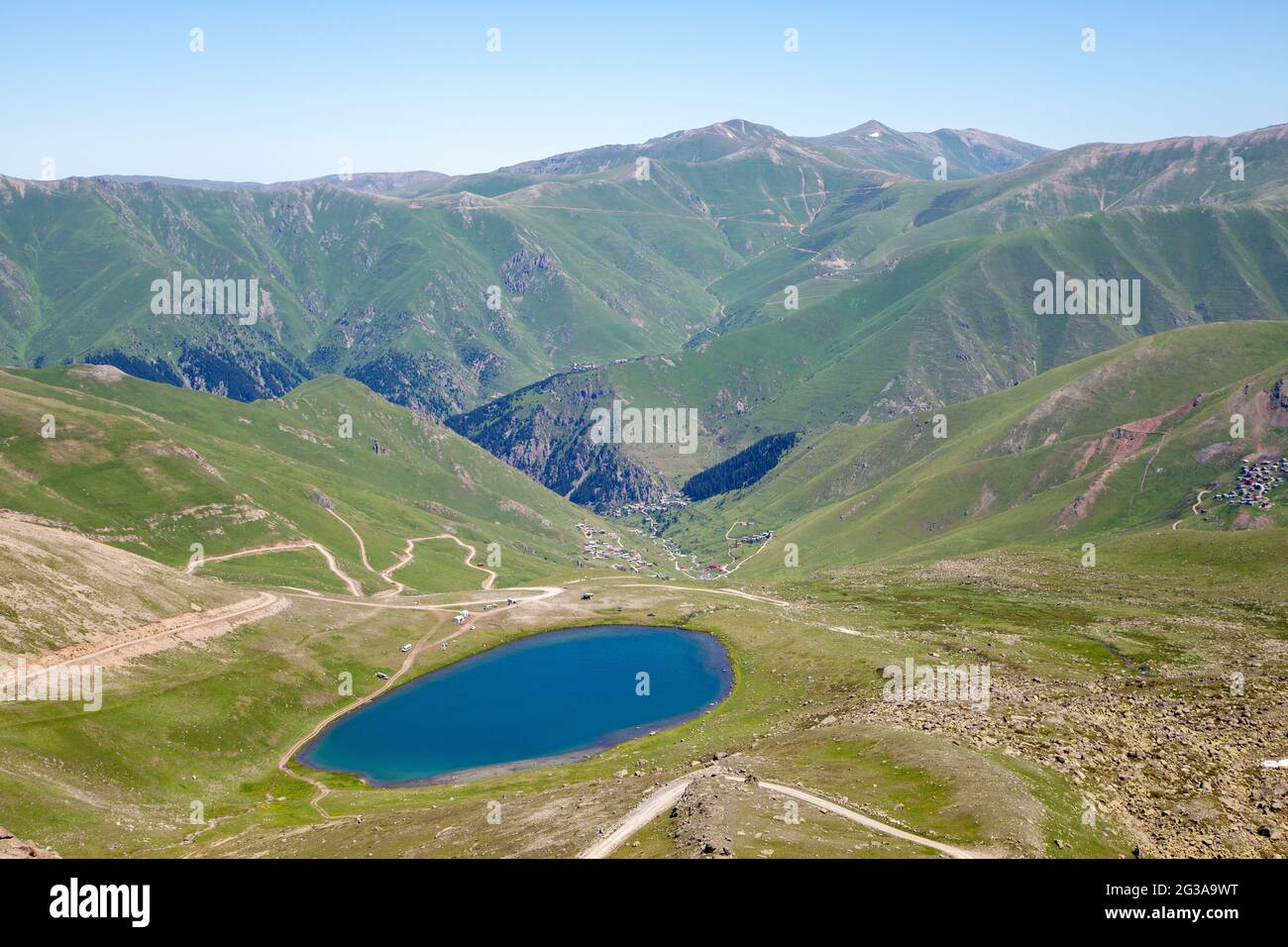 Plateau lake hi-res stock photography and images - Alamy