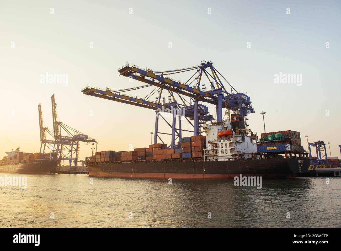 Cochin, India - January 15, 2016: Seaport in Fort Kochi on sunset ...