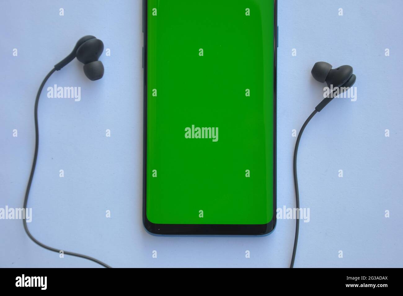 Phone with green screen hi-res stock photography and images - Alamy