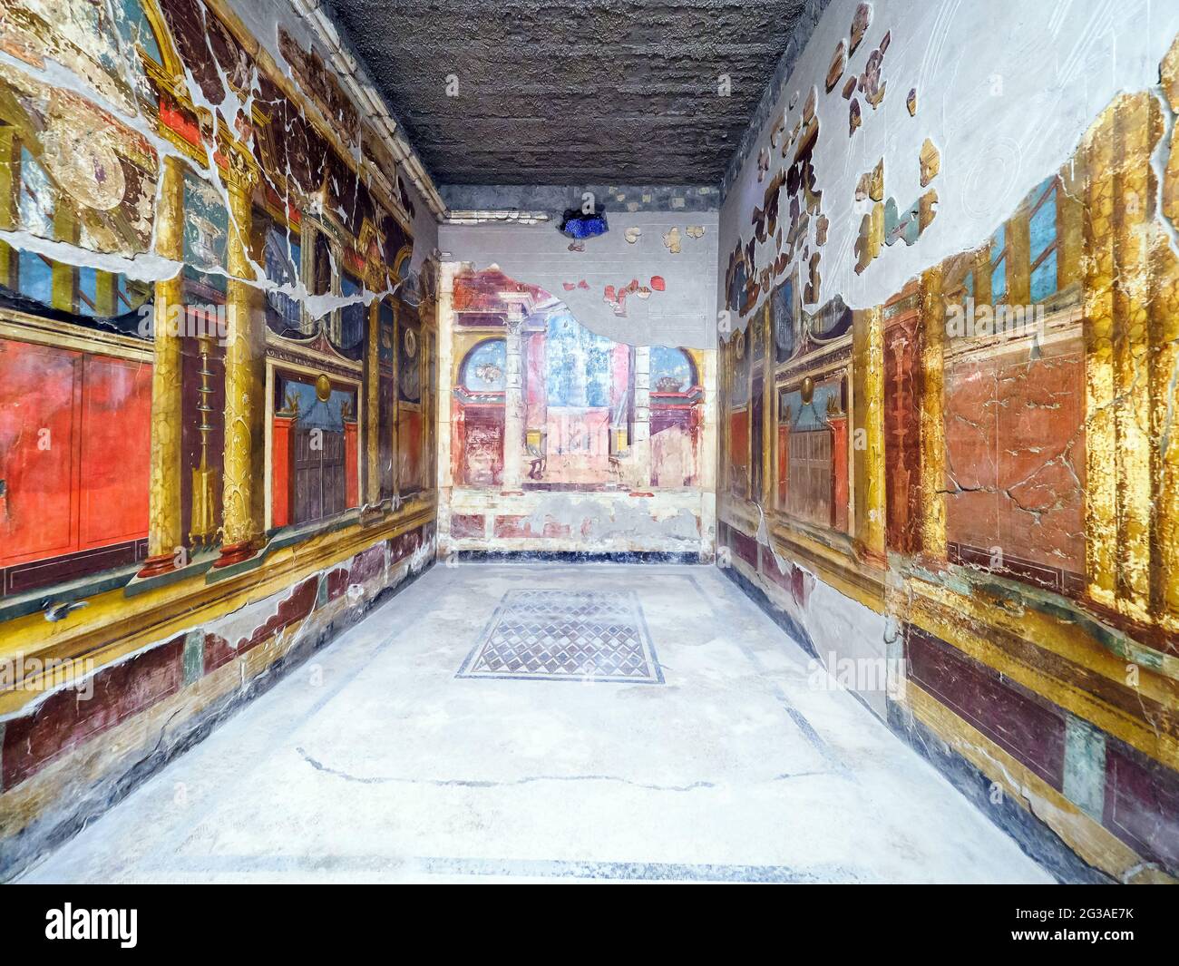 Triclinium (dining room) with vibrant colours of the second style ...