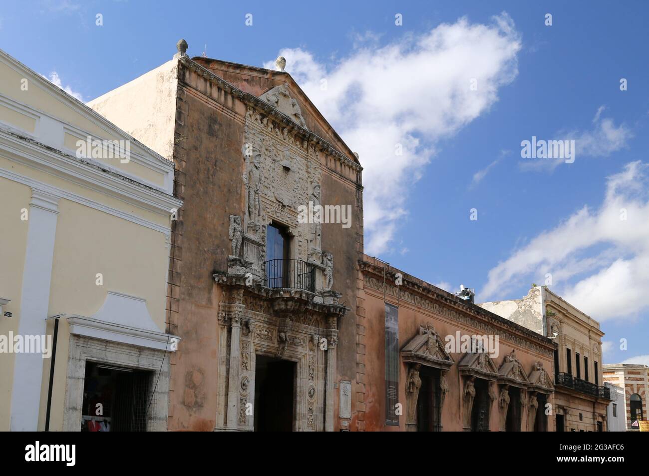 Colonial buildings in the city of Merida, Mexico Stock Photo - Alamy