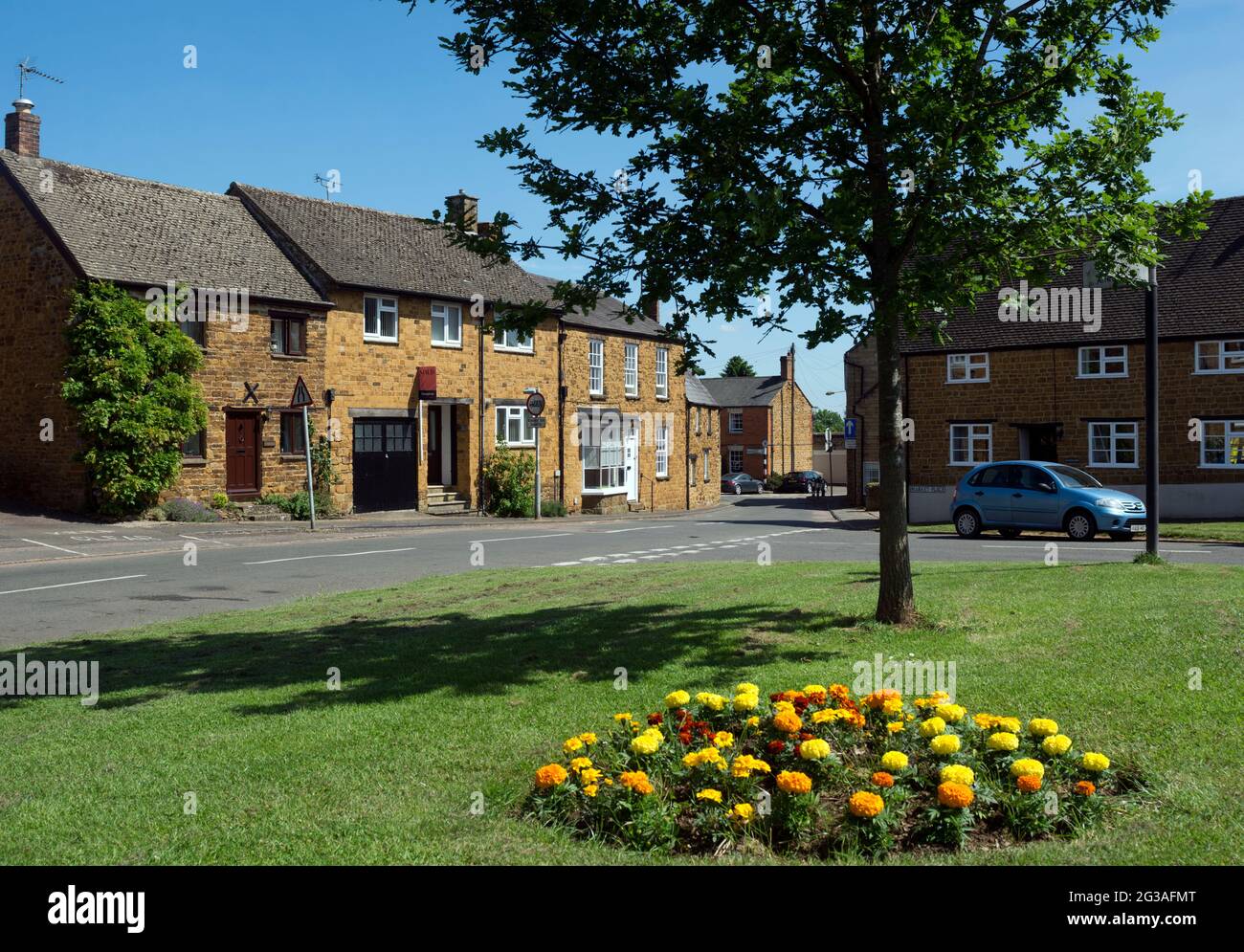 A view of Deddington village in summer, Oxfordshire, England, UK Stock ...