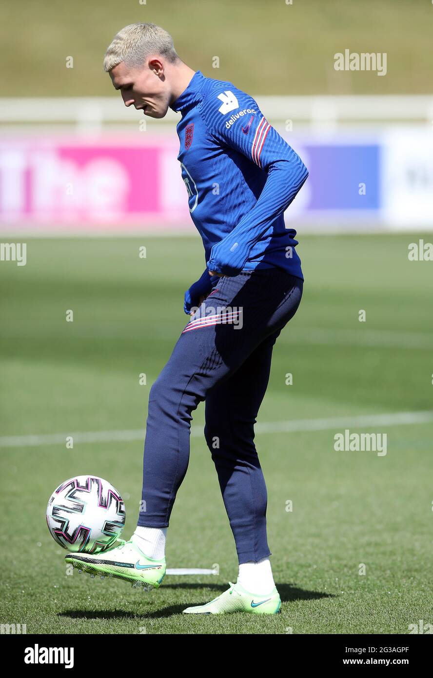 Phil foden euros hi-res stock photography and images - Alamy