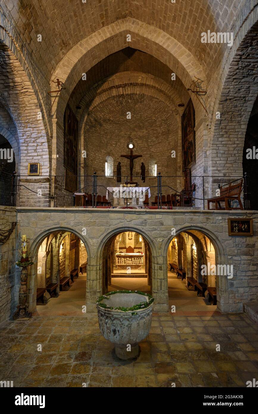 Interior of the Cathedral of Saint Vincent de Roda de Isábena with the ...