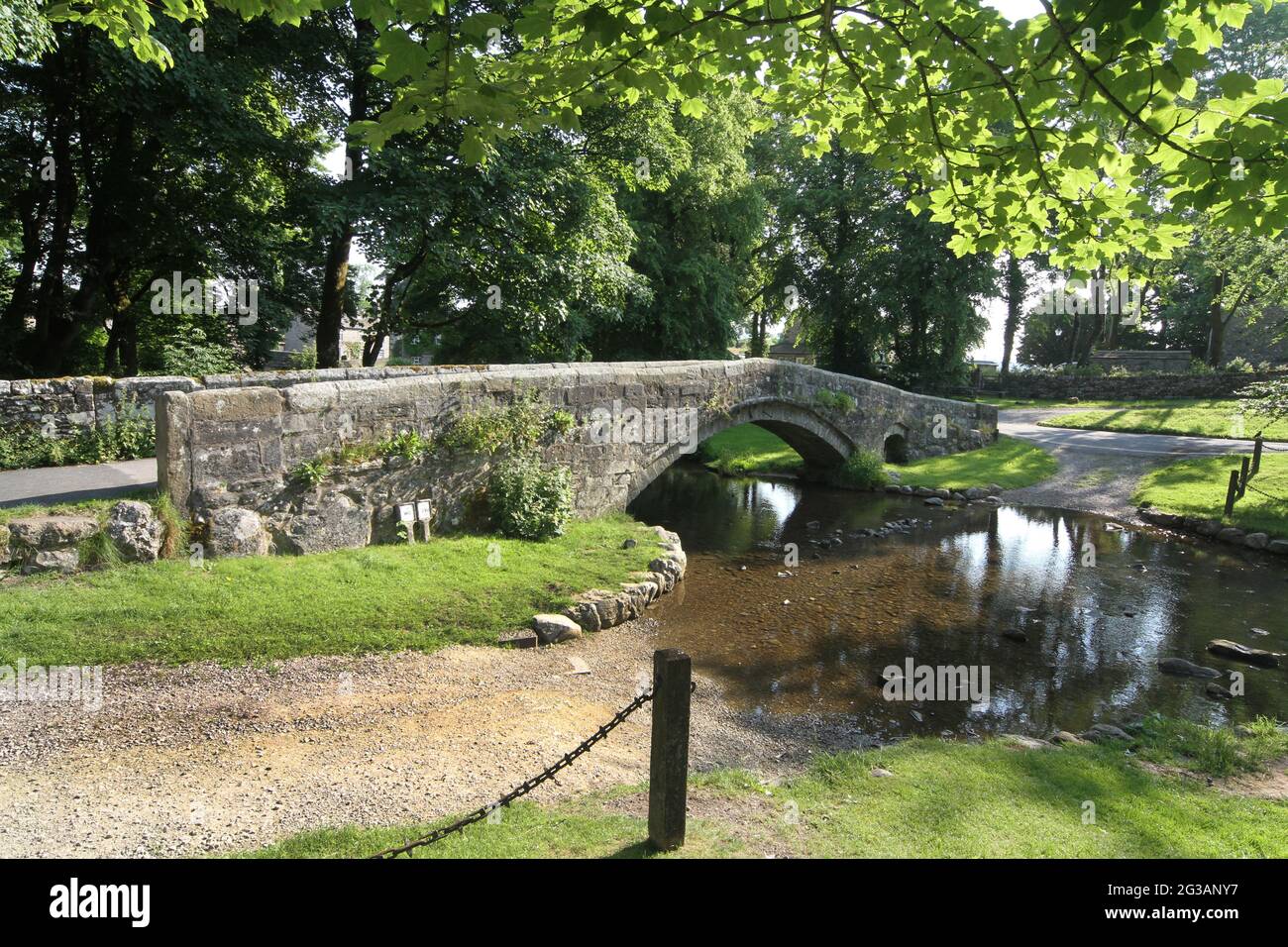 Linton, Yorkshire, England, Uk. A typical small Yorshire Village with ...