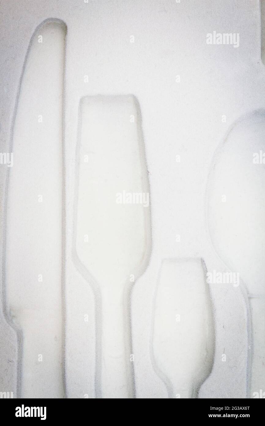 Close up of white empty paper cutlery box Stock Photo - Alamy