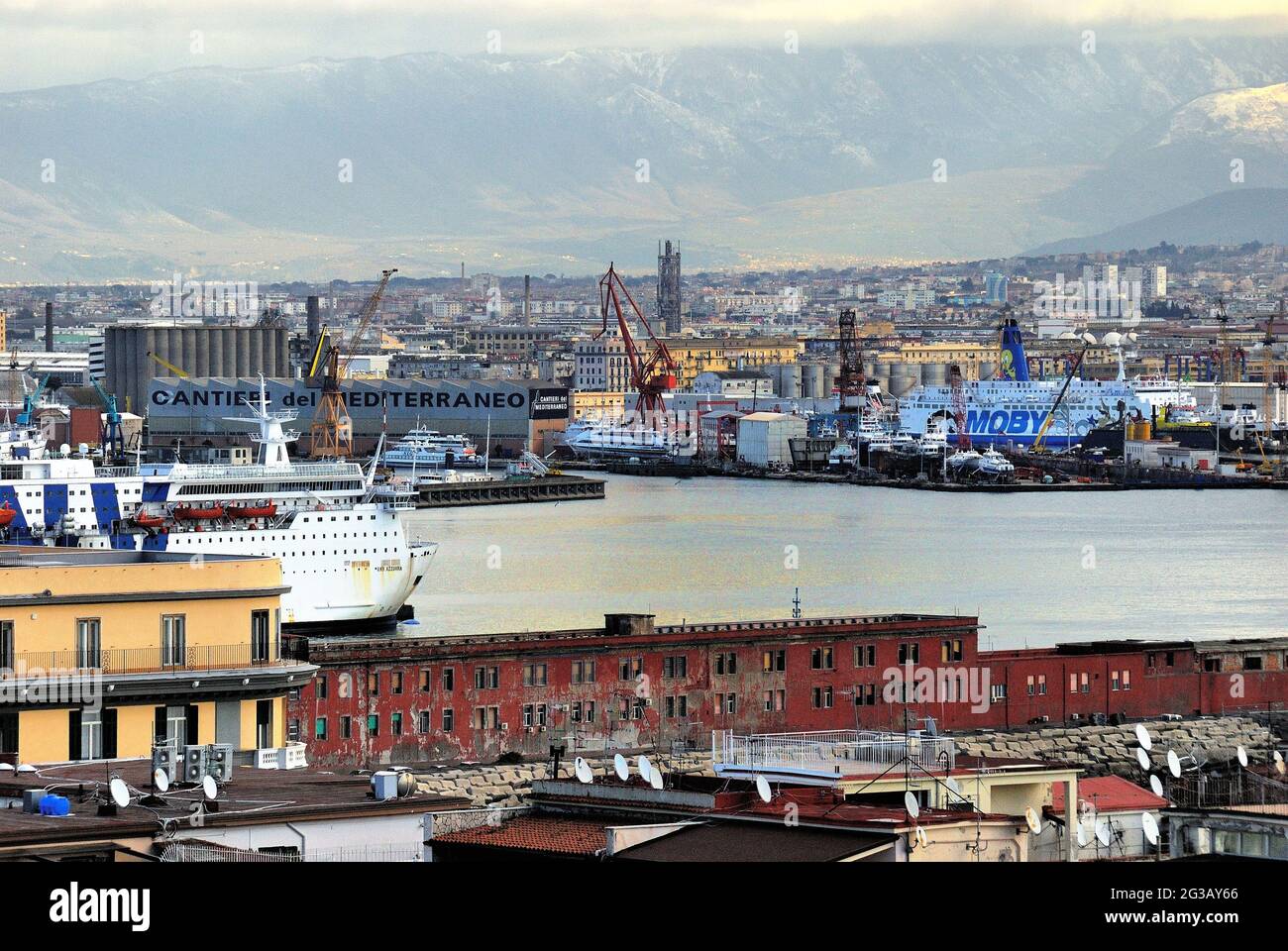 The port of Naples Stock Photo - Alamy