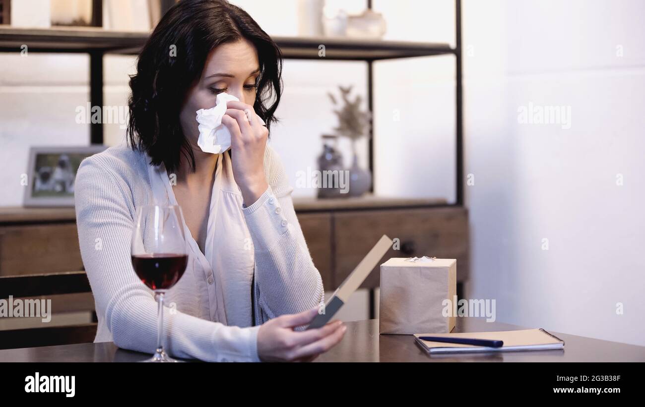 Crying table frame hi-res stock photography and images - Alamy