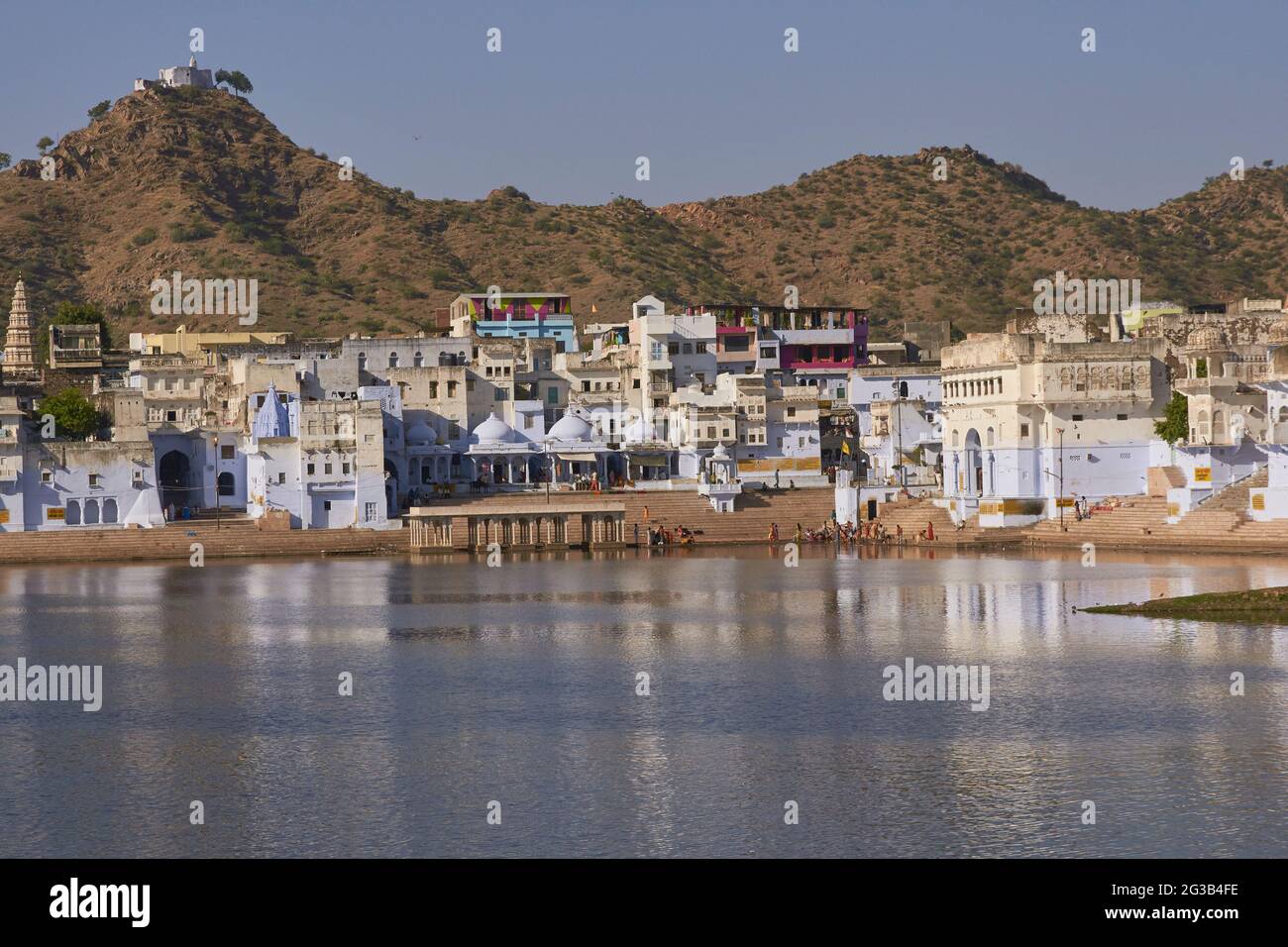 People bathing in the sacred Pushkar Lake the annual Pushkar Fair in ...