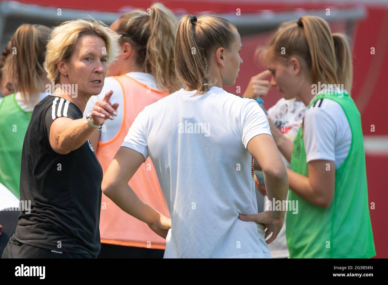 Offenbach Am Main, Germany. 15th June, 2021. Football, Women ...