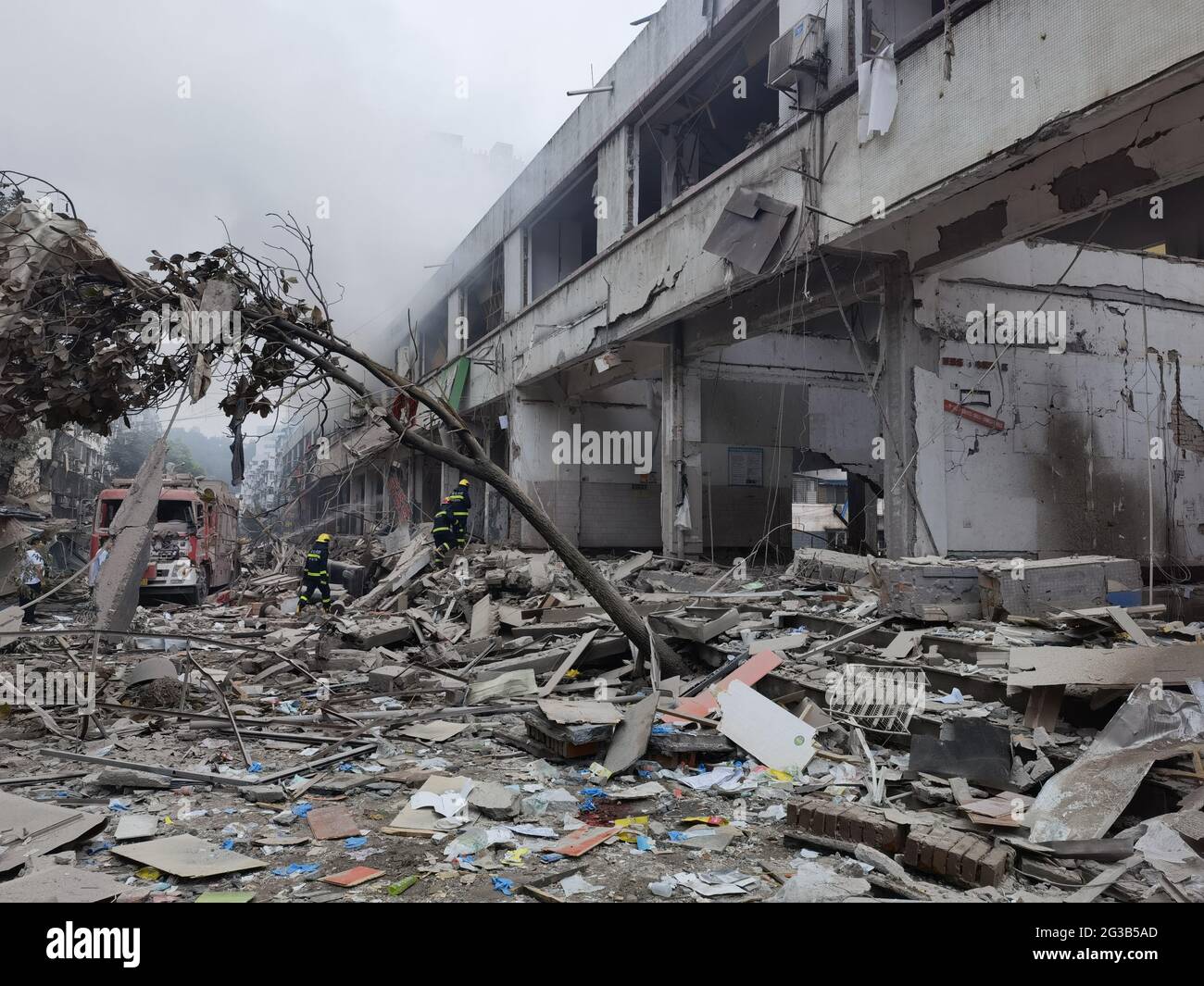 China hubei shiyan gas hi-res stock photography and images - Alamy