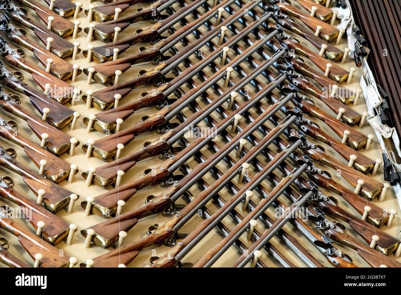 Rifles decorating the walls of King's Guard Chamber at Hampton Court ...