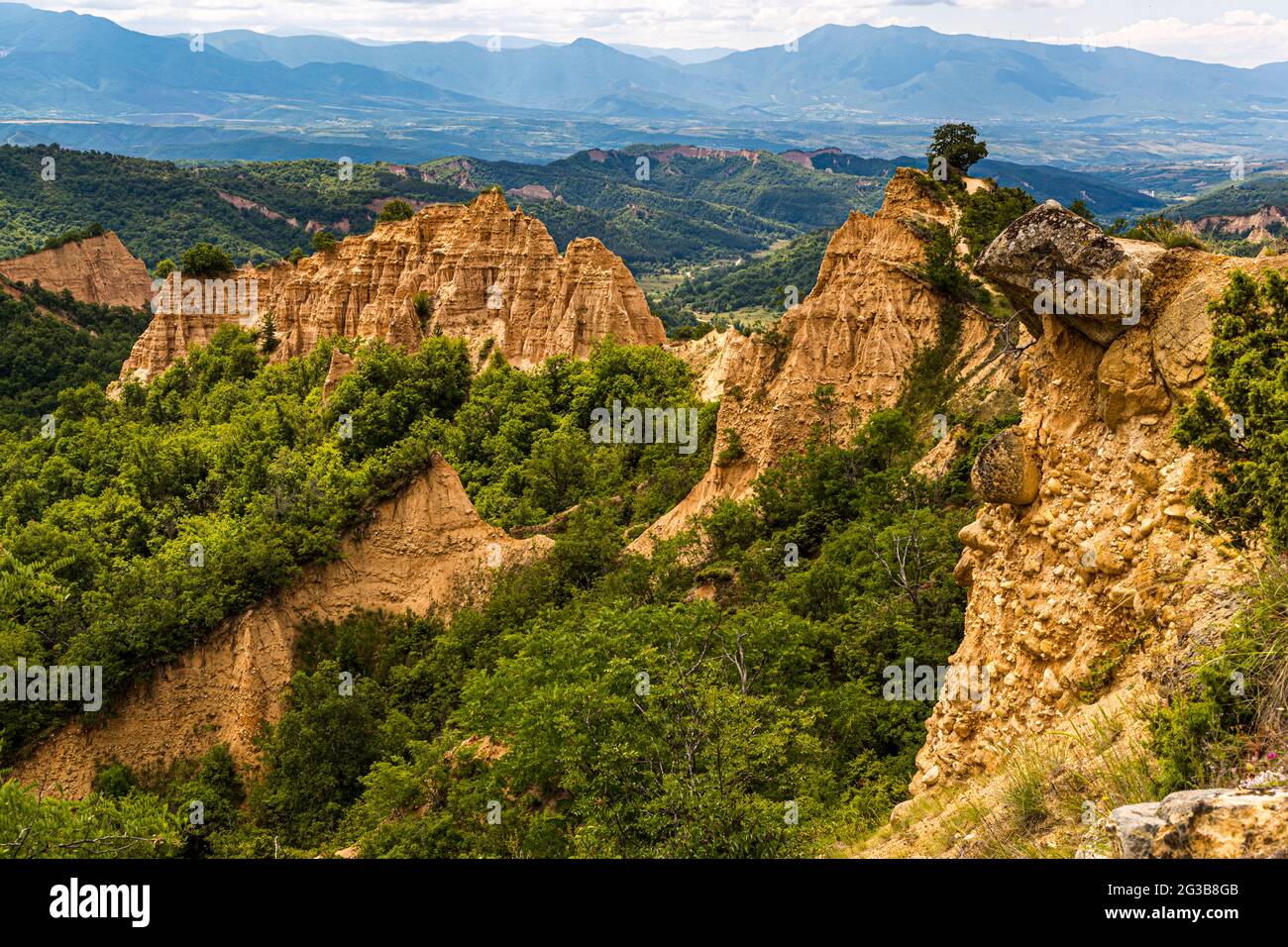 Summit pyramids hi-res stock photography and images - Alamy