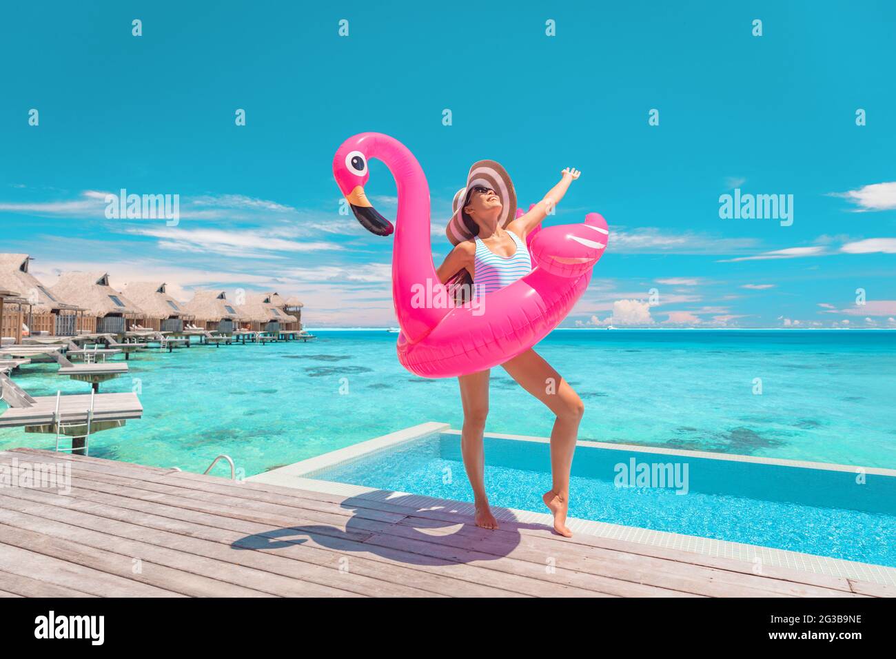 French women sunbathing hi-res stock photography and images - Alamy