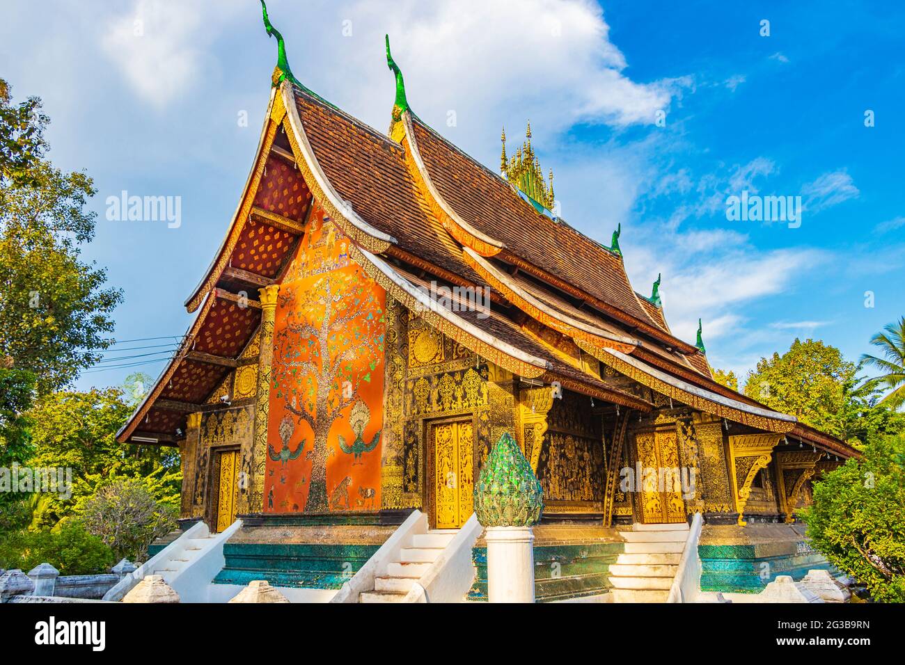 Wat Xieng Thong buddhist temple of the Golden City of best temples in ...